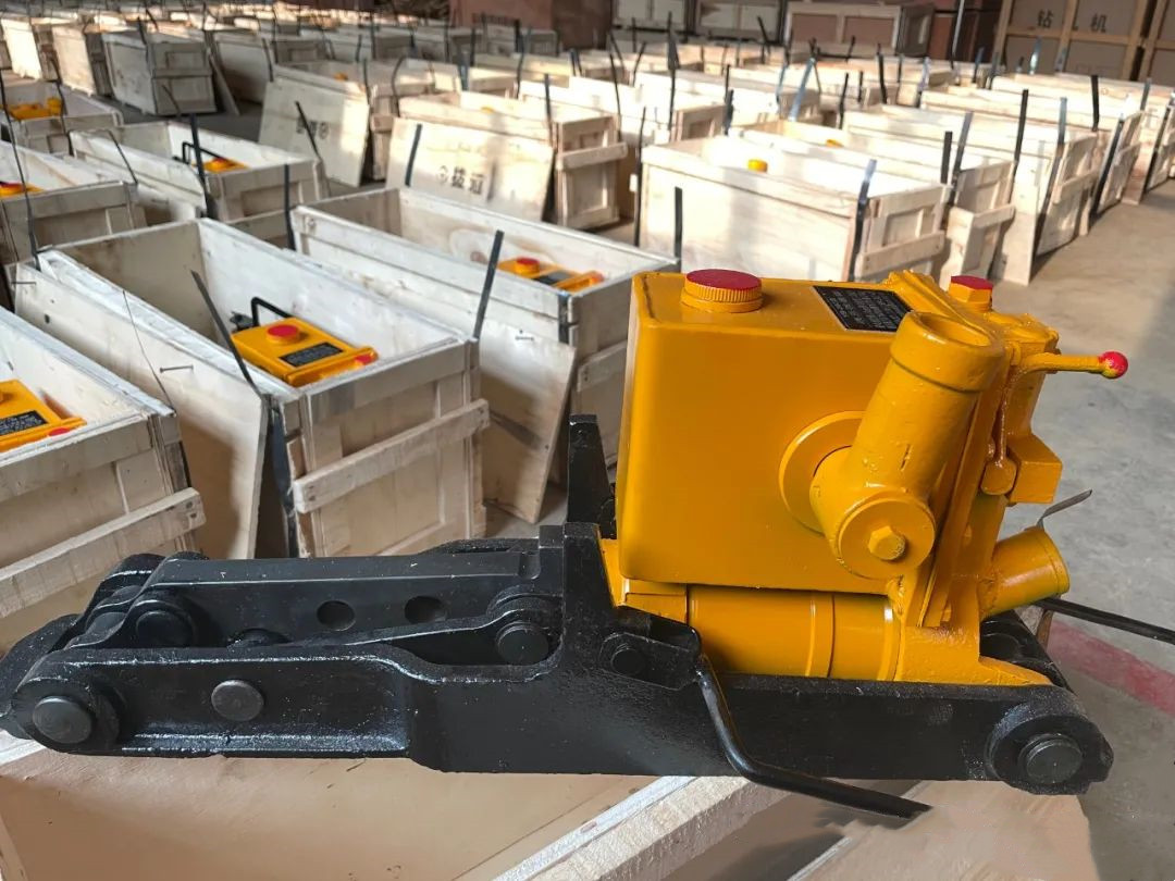 Hydraulic Track Jack-Wuhan Linkage Track Equipment Co,Ltd